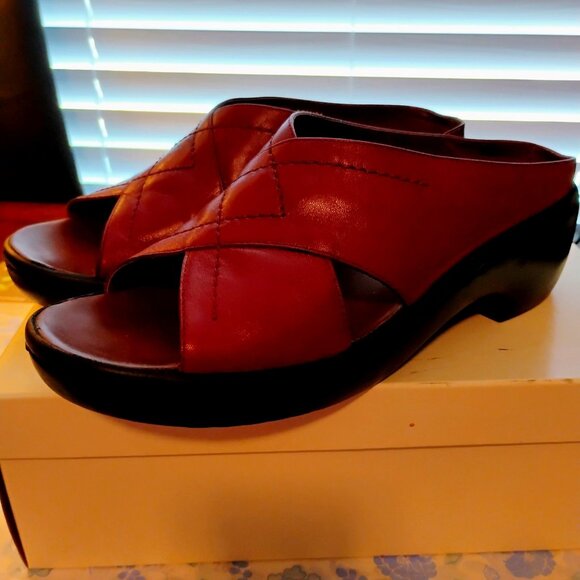 Naturalizer | Shoes | Naturalizer Dark Red Leather Slip On Sandals Euc ...